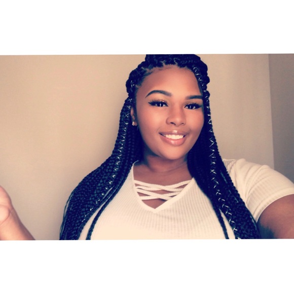 Mia's Closet (@mia_stephens) | Poshmark